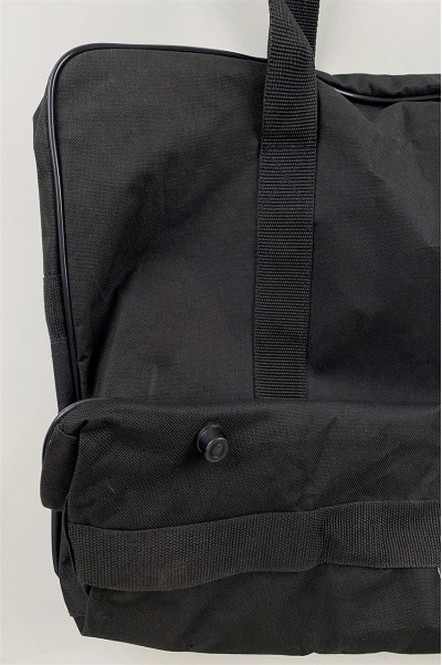 A large number of custom-made courier handbag design parcel delivery ...