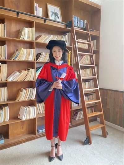 Design HKU Bachelor's Uniforms Customize HKU Master's Uniforms Hong ...